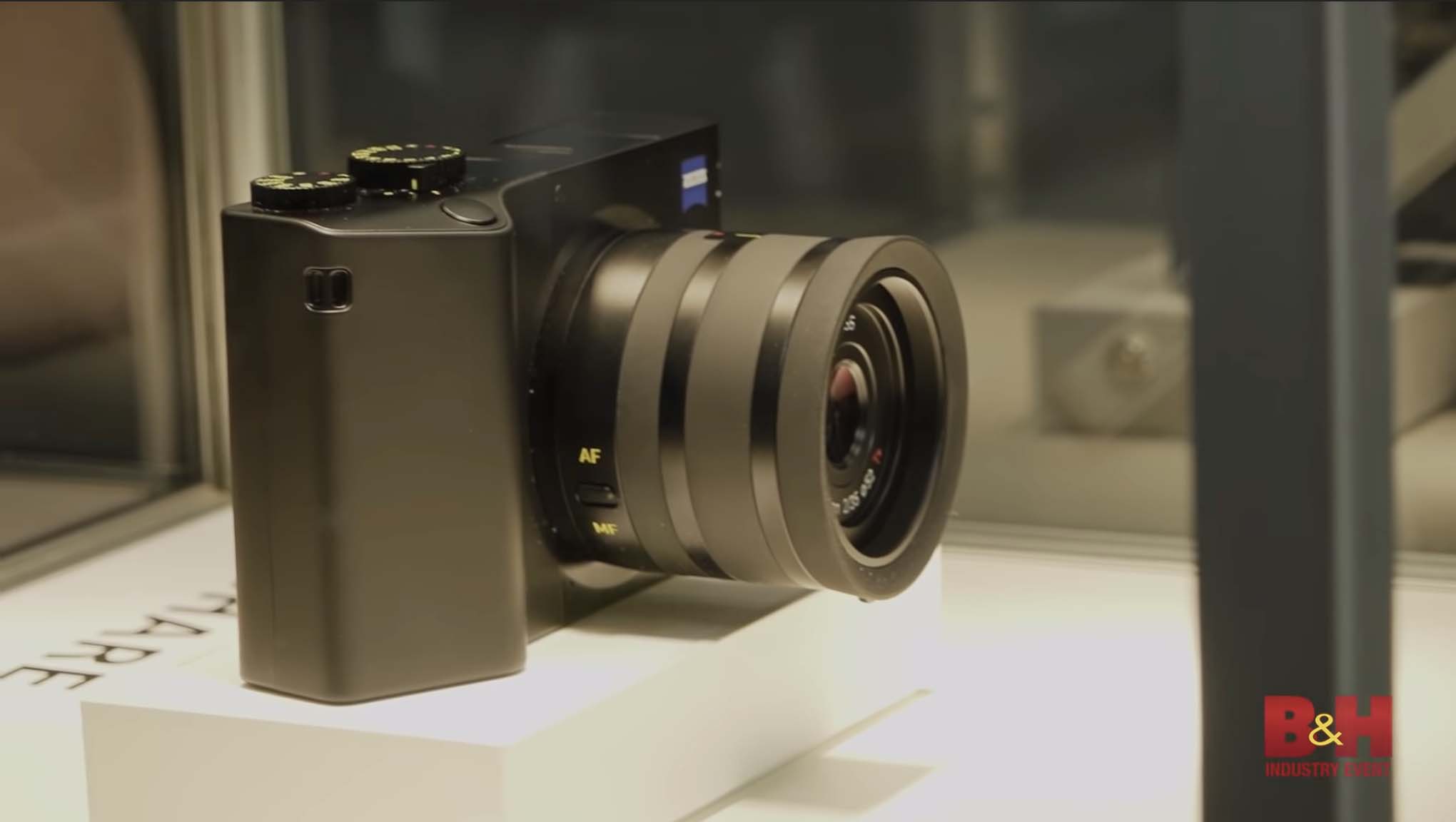 Zeiss ZX1 Interview and More - Sony Addict
